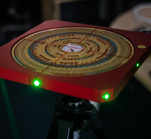 “8 FACE” LASER COMPASS – ezbeli