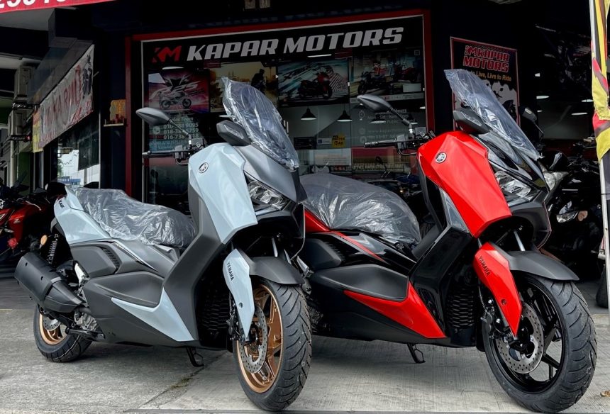 MOTORCYCLE YAMAHA – MODEL XMAX – GRAY COLOR – BRAND NEW – 2025 – ezbeli